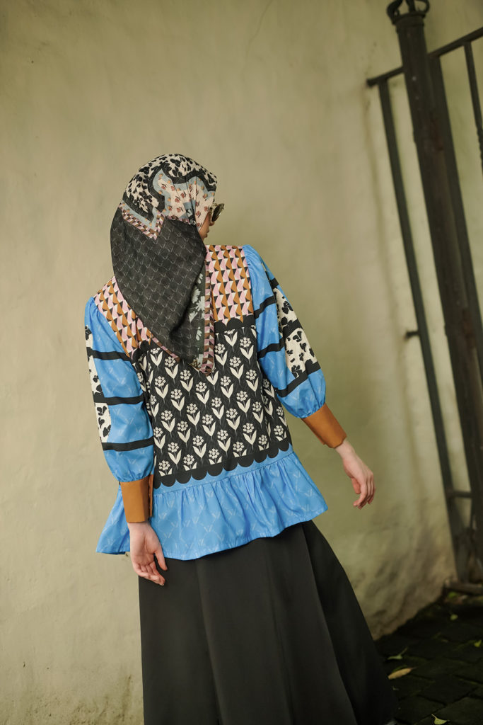 VZ Ordelia Tunic Azure Blue - VIVIZUBEDI